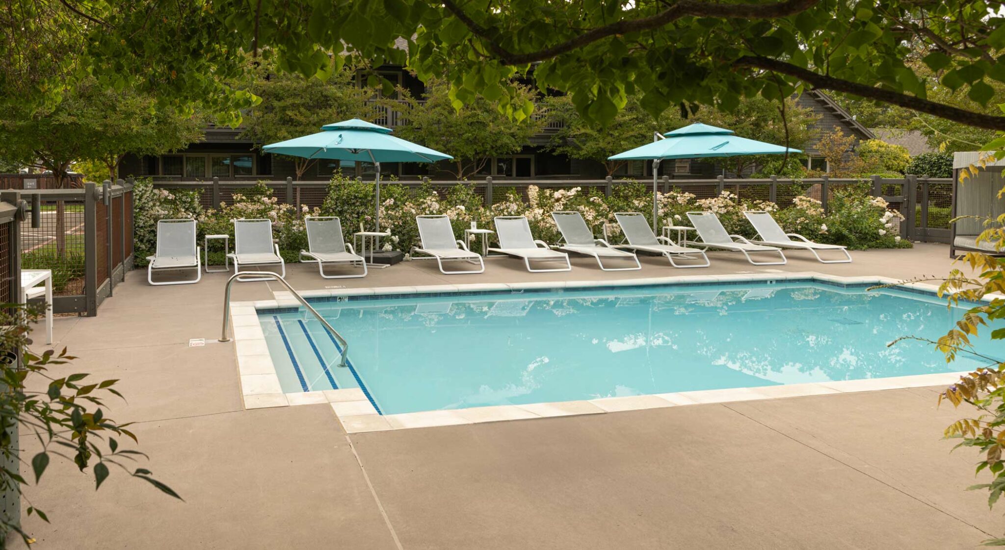 Napa Hotels with Pool - Senza Hotel